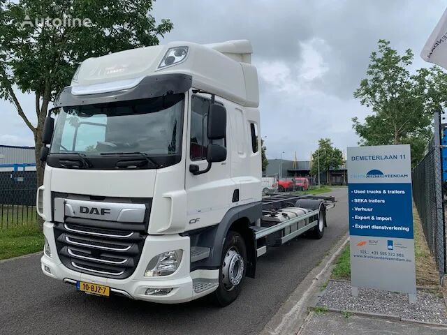 DAF CF 85 410 FA E6 wissellaadbak Laadklep vangmuilkoppeling vozilo za prevoz kontejnera