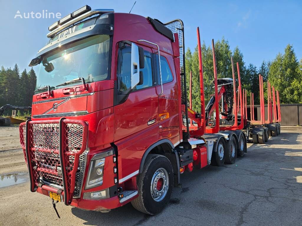 Volvo FH750 8x4 nostoteli kamion za prevoz drva