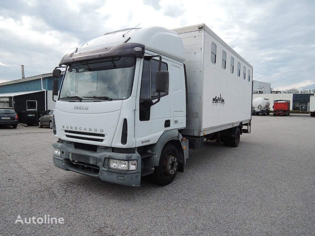 IVECO Euro Cargo 120E24 kamion za prevoz konja