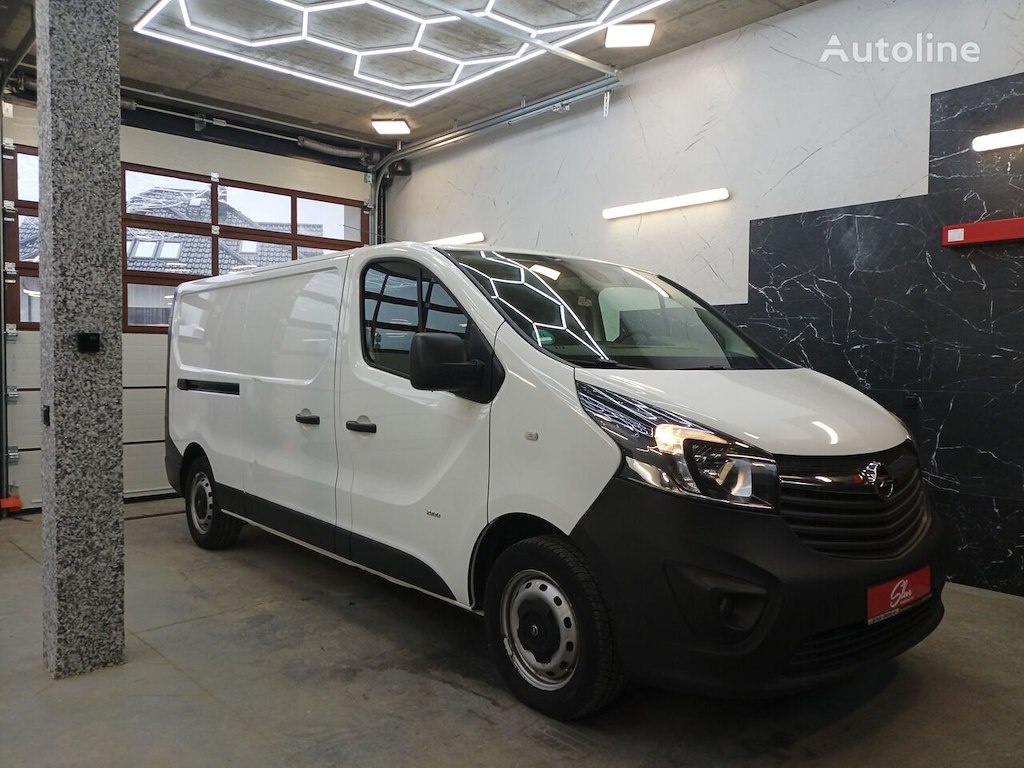 Renault Vivaro 2016r Long Maxi Klima Van Furgon minibus furgon