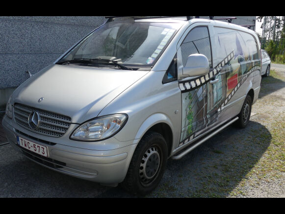 Prodaje se Mercedes-Benz Vito minibus furgon na aukciji