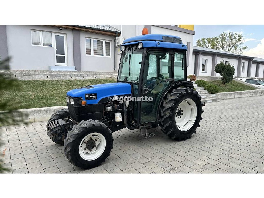 Prodaje se New Holland TN 75N traktor točkaš na aukciji