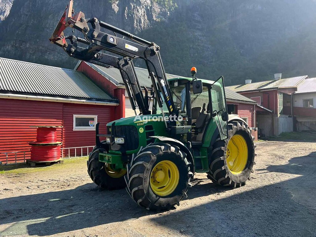 John Deere 6330 traktor točkaš