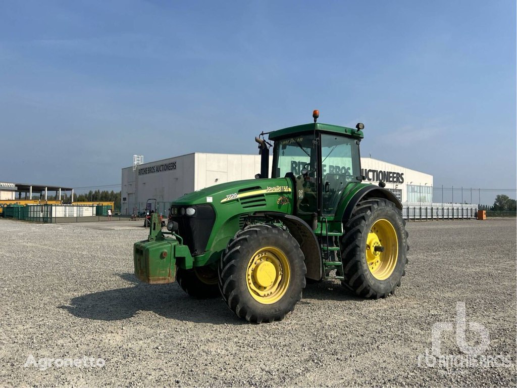 Prodaje se John Deere 7720 traktor točkaš na aukciji