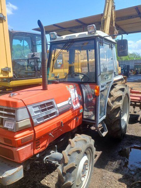 Kubota TRACTOR(Kubota) traktor točkaš