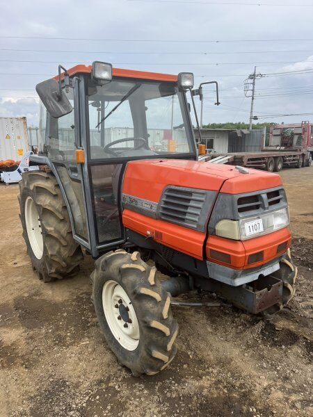 Kubota TRACTOR(Kubota) traktor točkaš