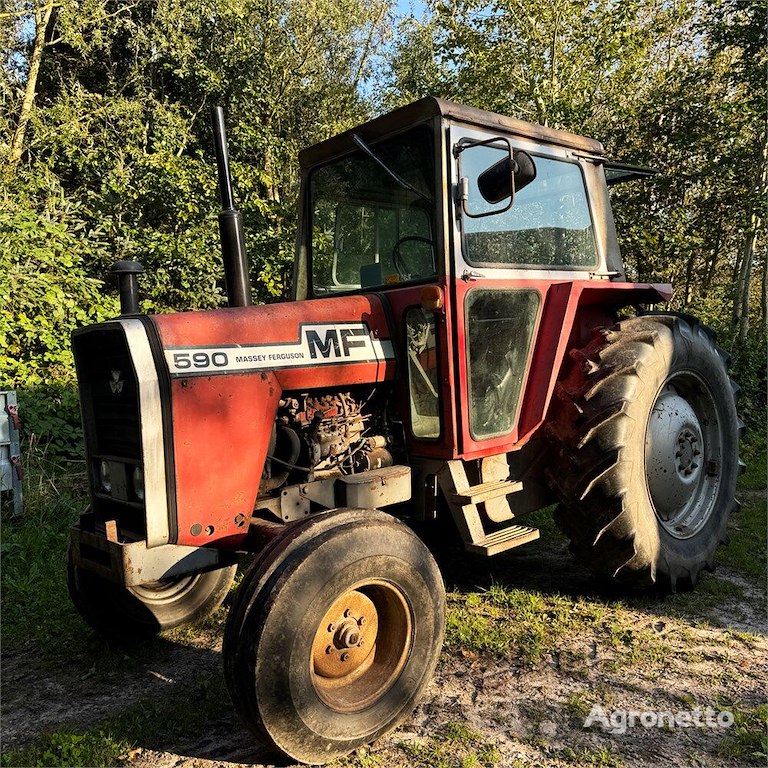 Prodaje se Massey Ferguson 590 traktor točkaš na aukciji