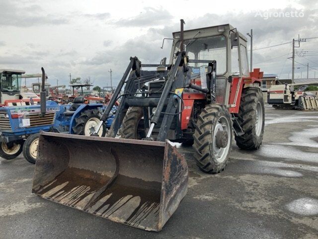 Massey Ferguson TRACTOR(Massey Ferguson) traktor točkaš