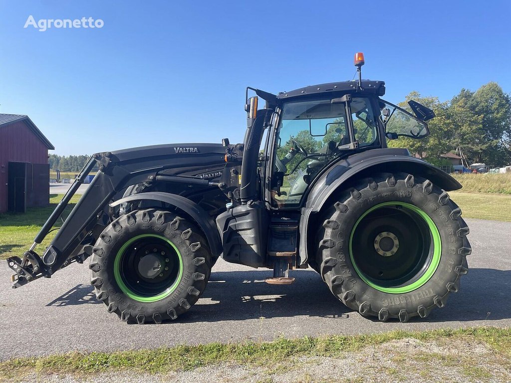 Valtra T234 Versu 4WD tieliikennetraktori traktor točkaš