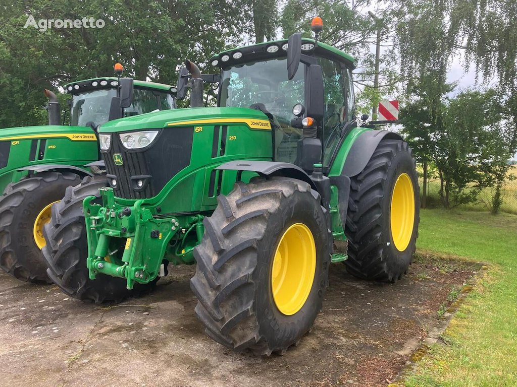 6R 250 traktor točkaš