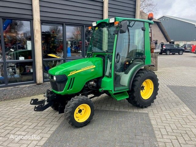 John Deere 2520 mini traktor