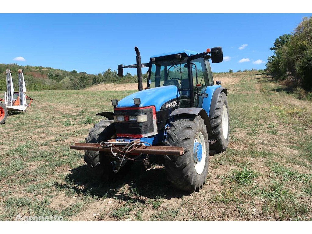 Prodaje se New Holland 8360 mototraktor na aukciji