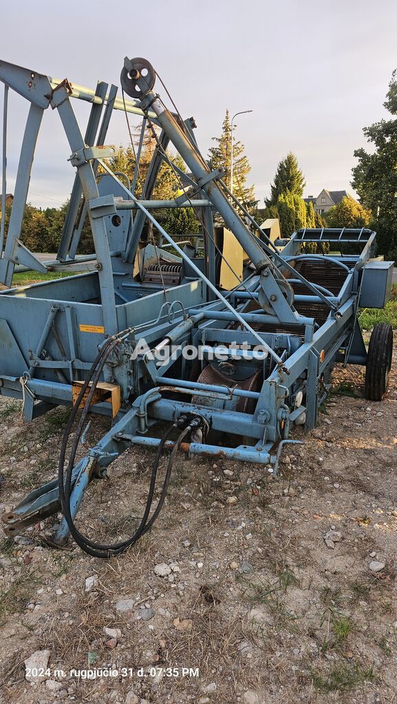 Agromet "KARLIK Z-642" kombajn za krompir