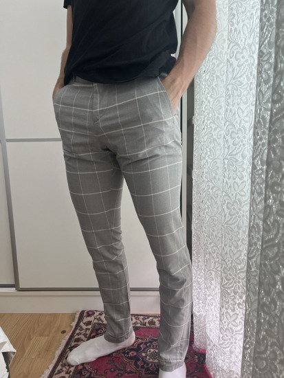 Zara Muske Pantalone 600 din komad Nove 36