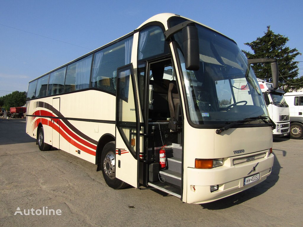 Volvo B12 AXIAN turistički autobus