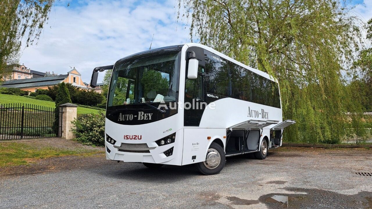 Isuzu Novo Ultra Bus prigradski autobus