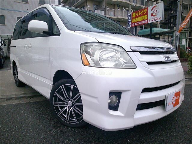 Toyota NOAH minivan