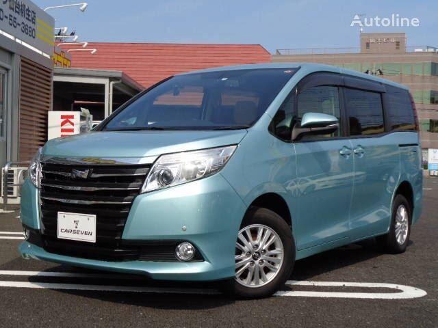 Toyota NOAH minivan