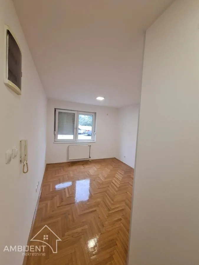 Prodaja, garsonjera, 20m2, Grbavica, Novi Sad, Novi Sad