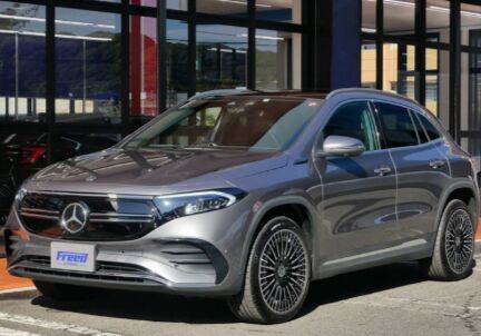 Mercedes-Benz EQA hečbek