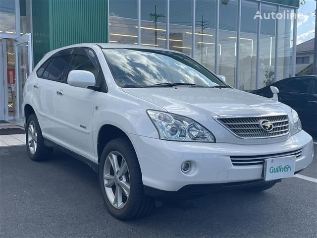 Toyota HARRIER krosover