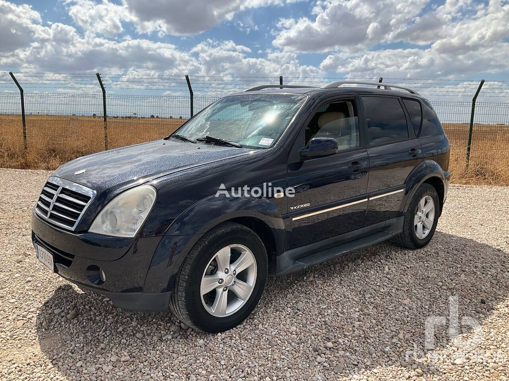 Prodaje se SsangYong REXTON 2.7D krosover na aukciji