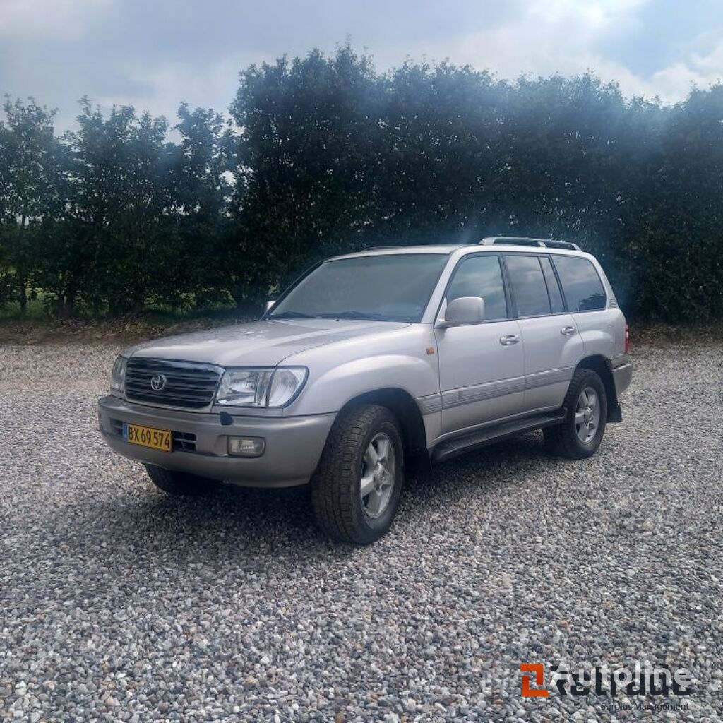 Prodaje se Toyota Landcruiser 4,2 Van terenac na aukciji