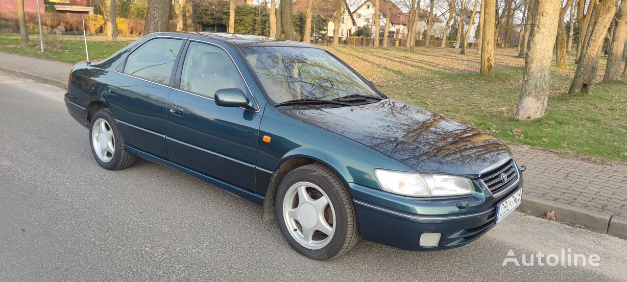 Toyota CAMRY sedan