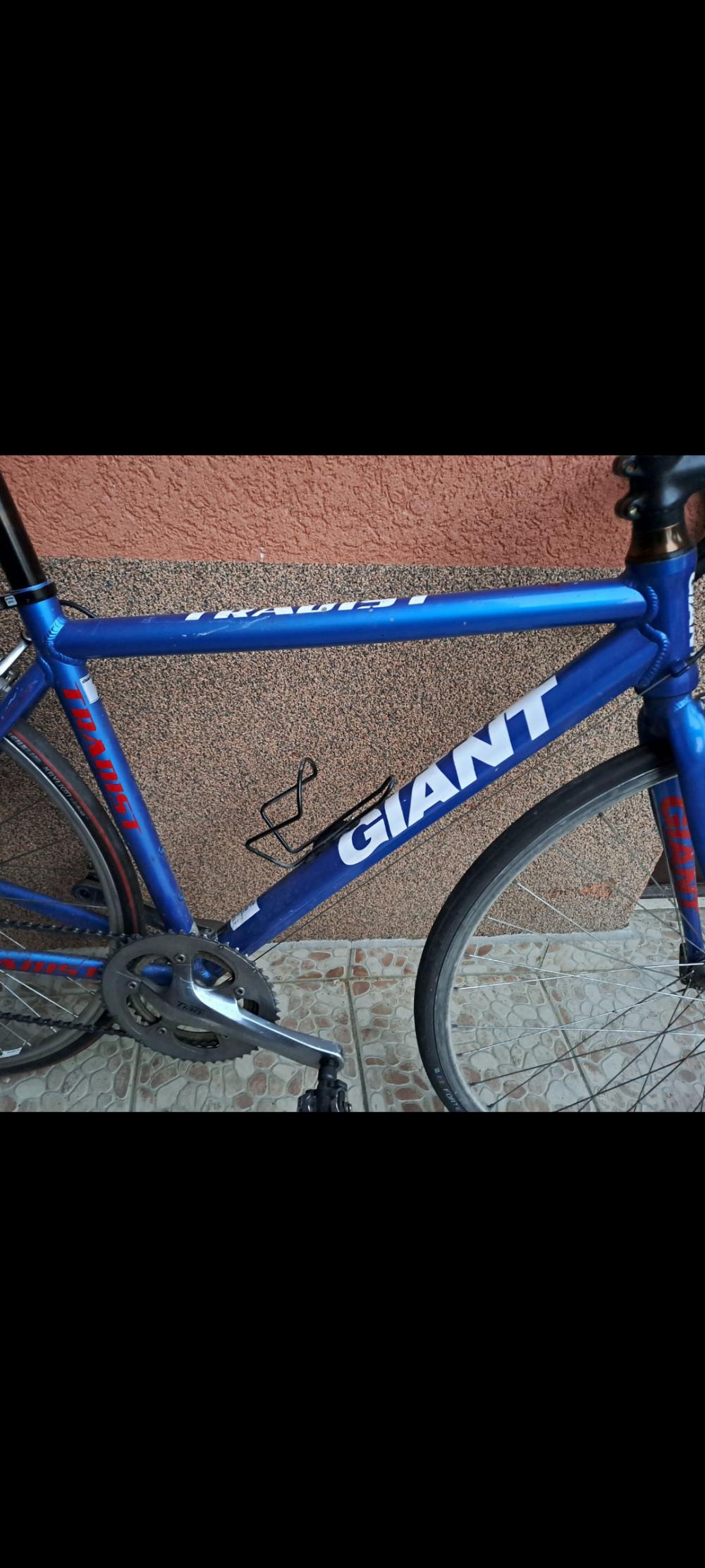 GIANT