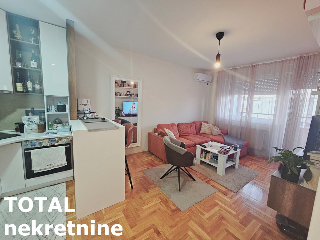 ID 1099057, NOVI SAD, PODBARA