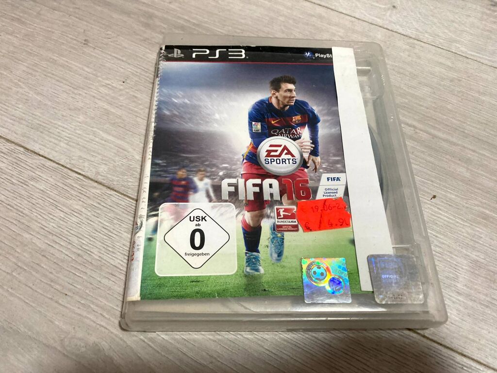 PS3 Fifa 16 i Capcom street fighter Sve za 800din Neisprobano, fifa