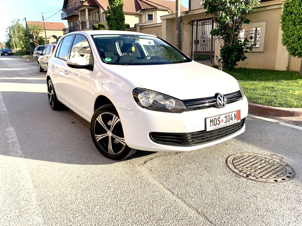 Volkswagen Golf: 1.6 l | 2009 г. Hečbek