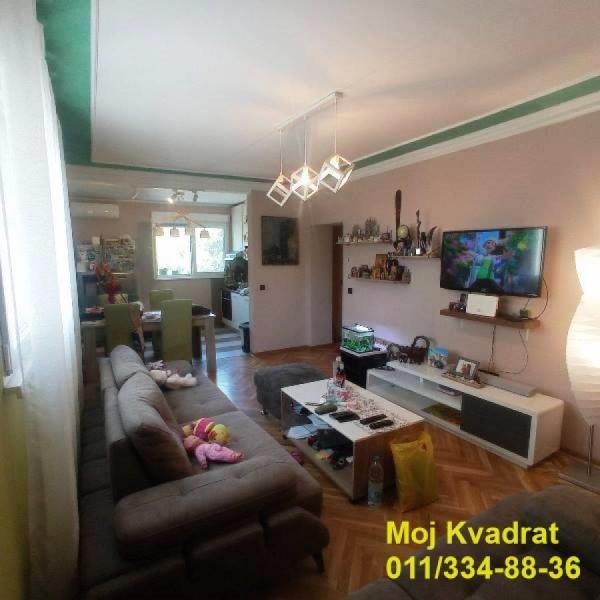 Trosoban stan na prodaju, 84m2, 220.000€