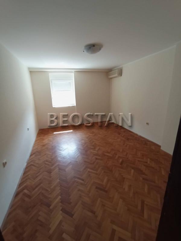 Bulevar Despota Stefana, Trosoban stan za izdavanje, 85m2, 1.000€