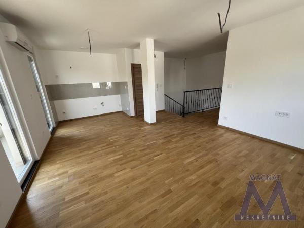 Četvorosoban stan na prodaju, 94m2, 165.000€