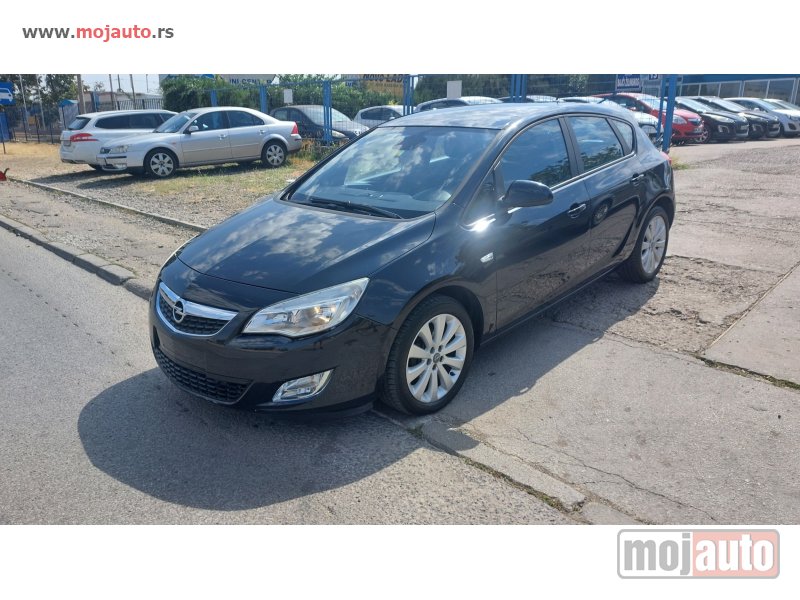 Opel Astra 1,4b AUTOMATIC