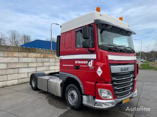 DAF XF 440 Low Deck / Adjustable 5th Wheel / tegljač