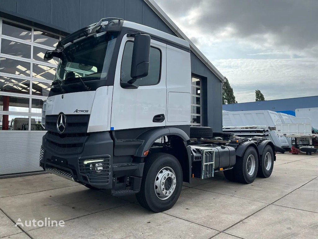 Novi Mercedes-Benz Actros 3340 S 6x4 Tractor Head tegljač