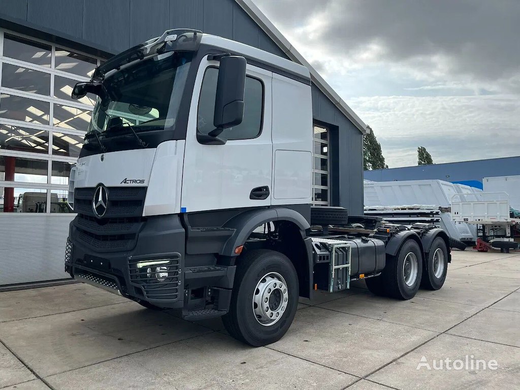 Novi Mercedes-Benz Actros 3340 S 6x4 Tractor Head tegljač