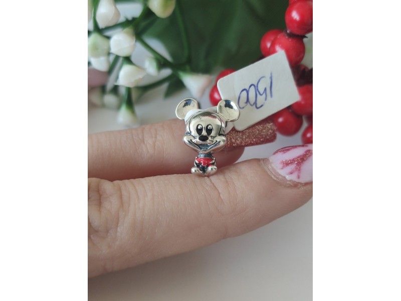 Nov Pandora privezak Mickey Mouse 925