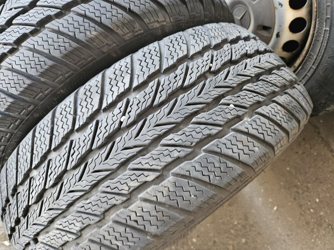 215/60 R16 KELLY