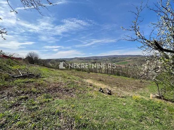 Plac u Sremskim Karlovcima 2334m2