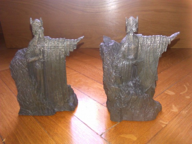 LORD OF THE RINGS - ARGONATH - STATUE