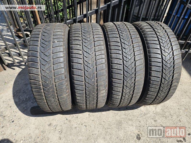 225-55-17 PIreli kao nove Odlicne