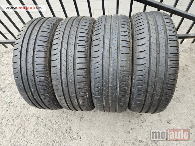 205-60-16 Michelin kao nove Odlicne