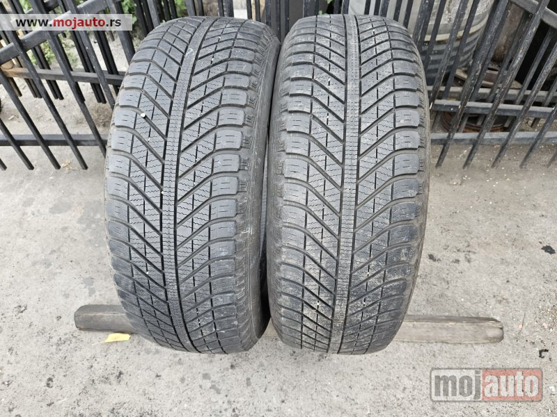 235-65-17 Goodyear kao nove Odlicne