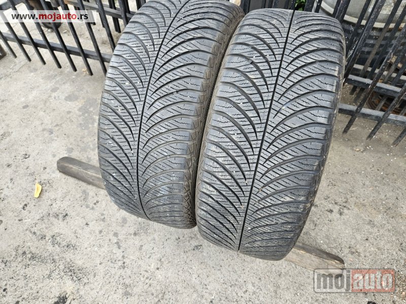 235-50-18 Goodyear kao nove odlicne