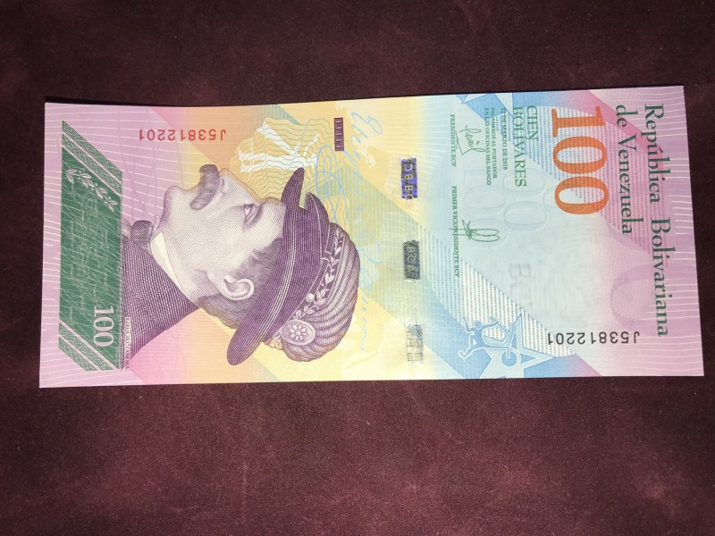 VENECUELA 100 BOLIVARES,UNC. 2018.