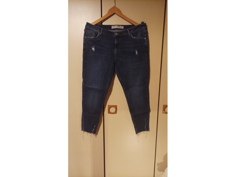 Farmerke DENIM CO za punije dame 44