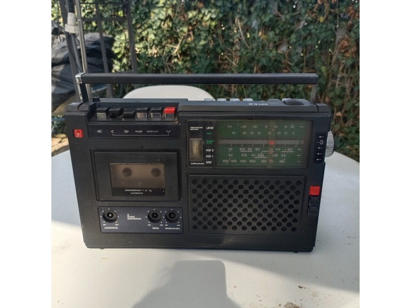 Radiokasetofon RFT R4100